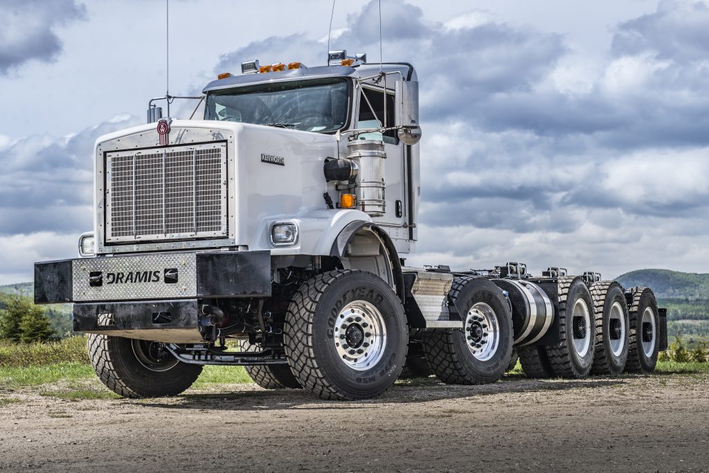 Uplifting solutions for boom trucks - Simard Suspensions